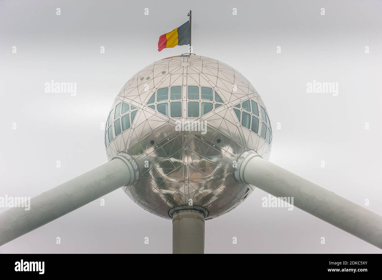 Brussels gold buildings hi-res stock photography and images - Alamy