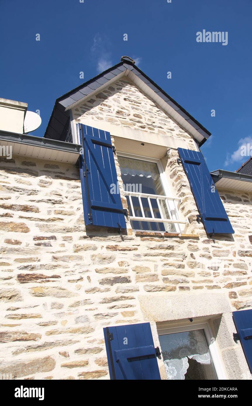 Dormer Cottage High Resolution Stock Photography and Images - Alamy