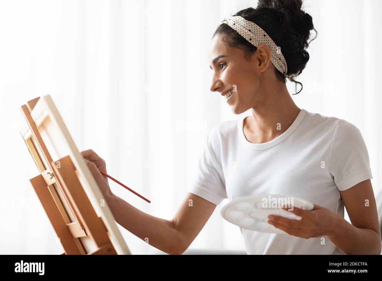 Side view cheerful artist hi-res stock photography and images - Alamy