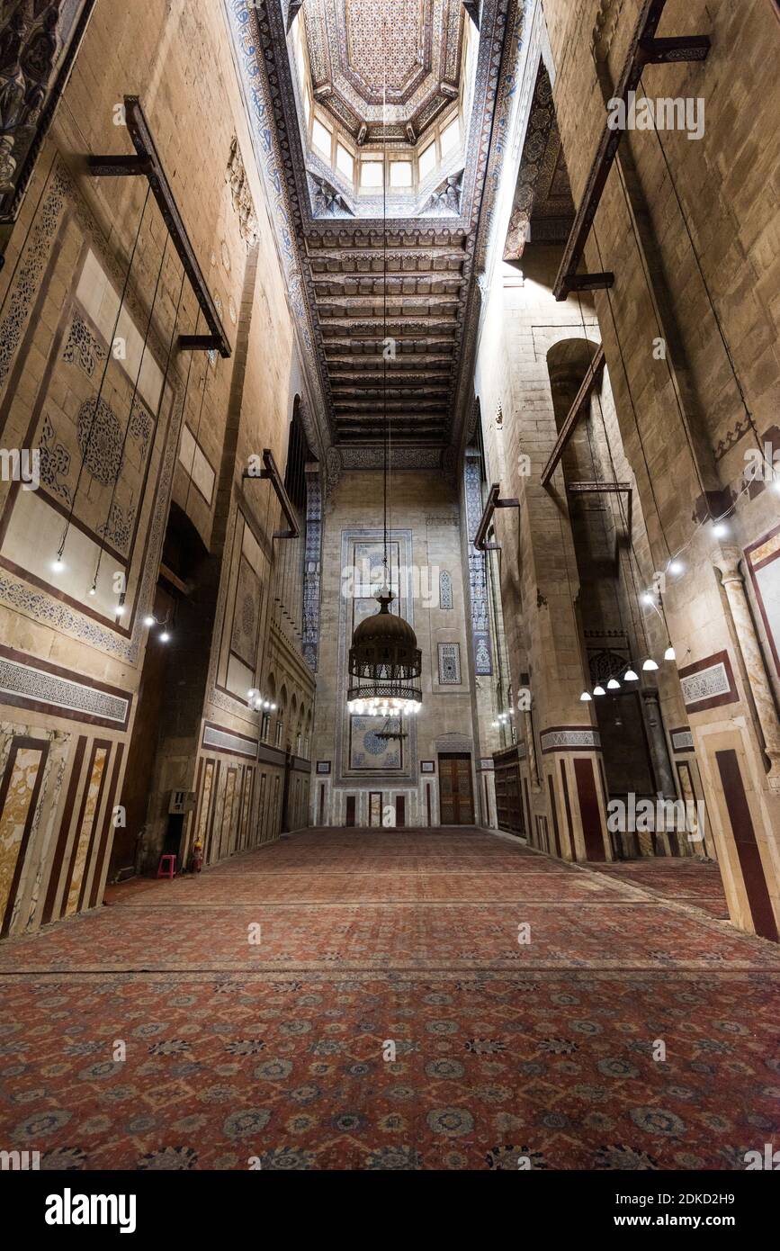 Interiors of the Mosque of Al Rifai (Al-Refai, Al-Refa'i or the Refaai ...