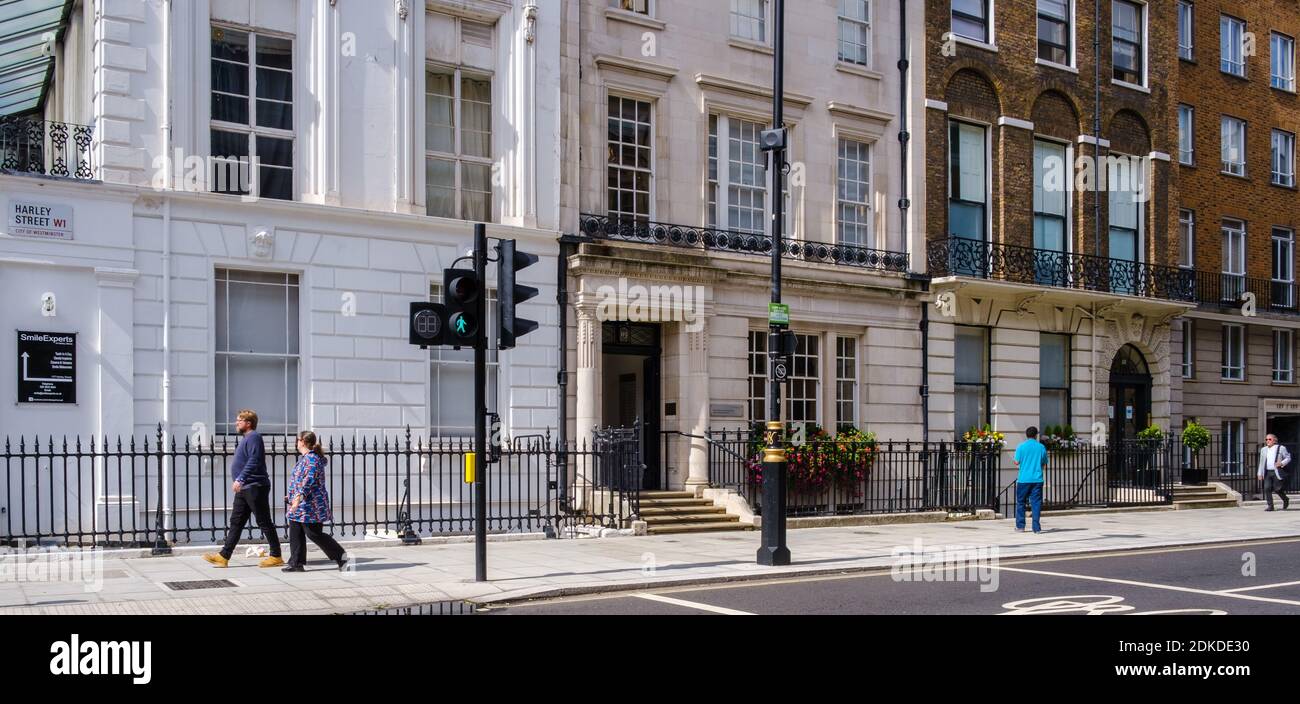 Famous doctors of the 19th century hi-res stock photography and images ...