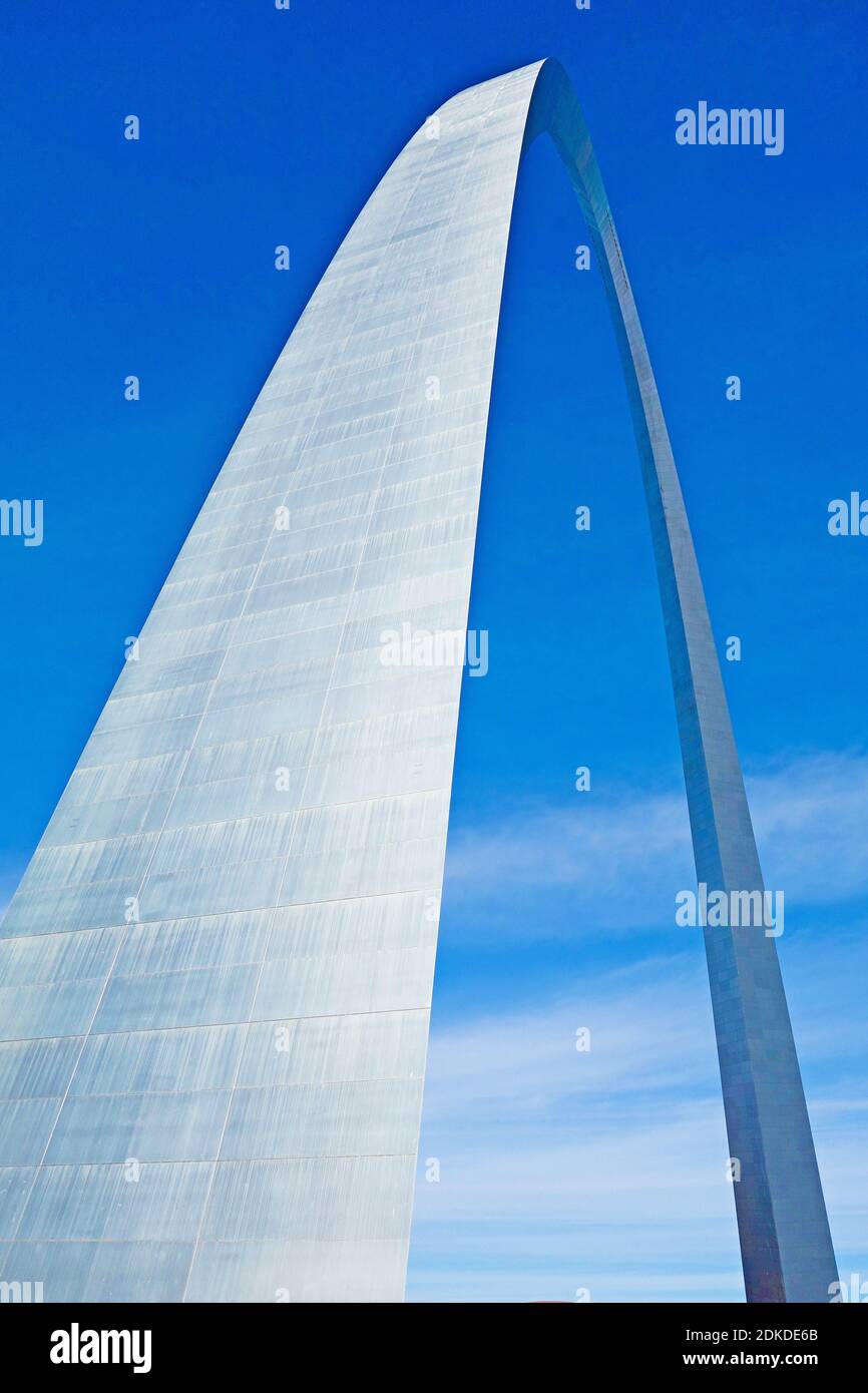 St louis gateway arch construction hi-res stock photography and images ...