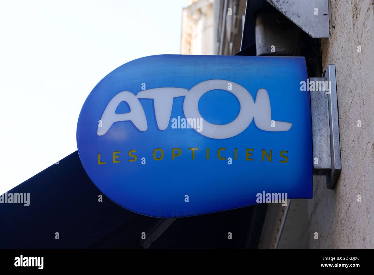 Bordeaux , Aquitaine France - 11 21 2020 : atol Optic blue logo shop ...