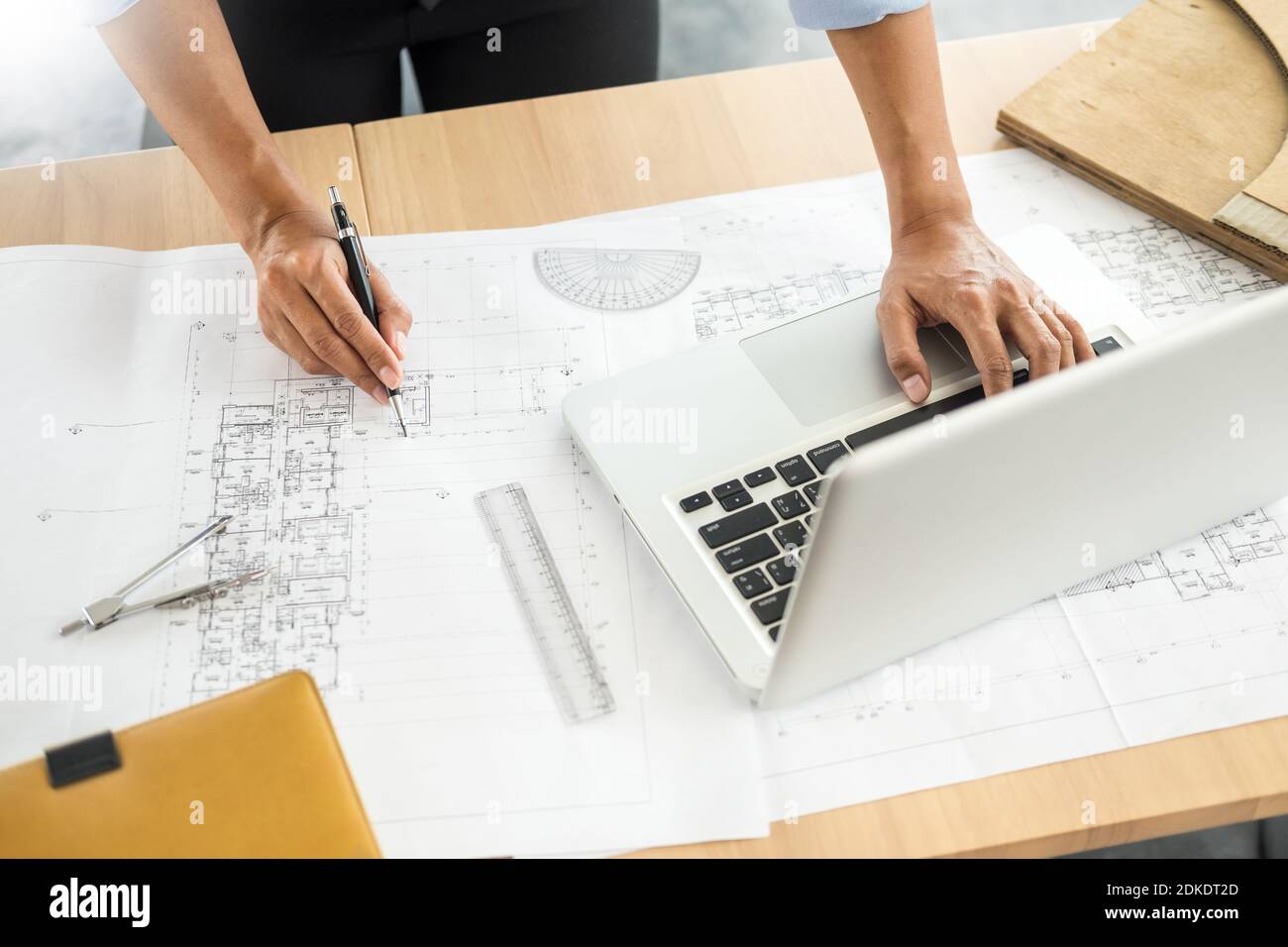 Man drafting tools table hi-res stock photography and images - Alamy