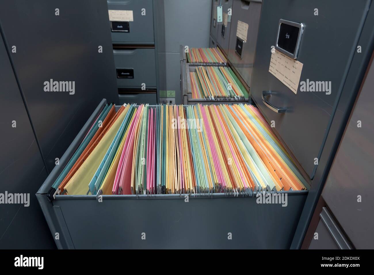 Medical files in drawer hi-res stock photography and images - Alamy