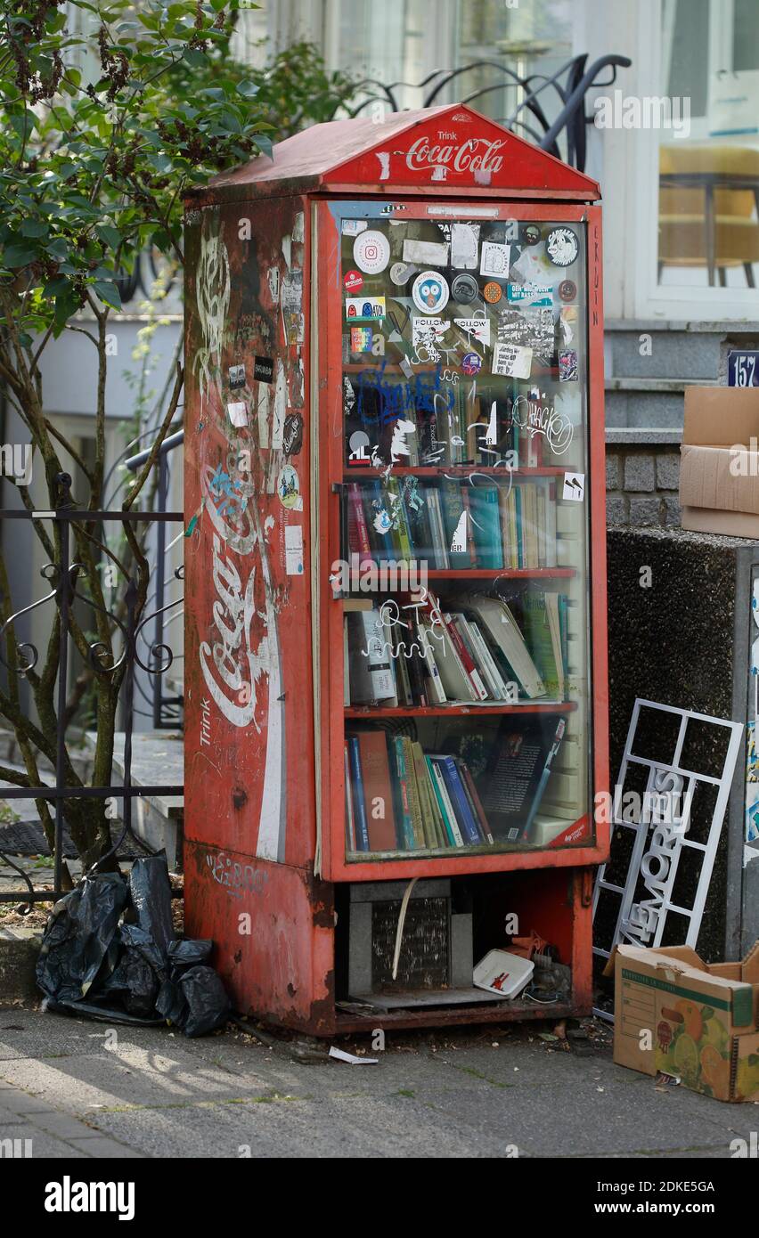 Walk-in public bookcase, Bremen, Germany, Europe Stock Photo - Alamy
