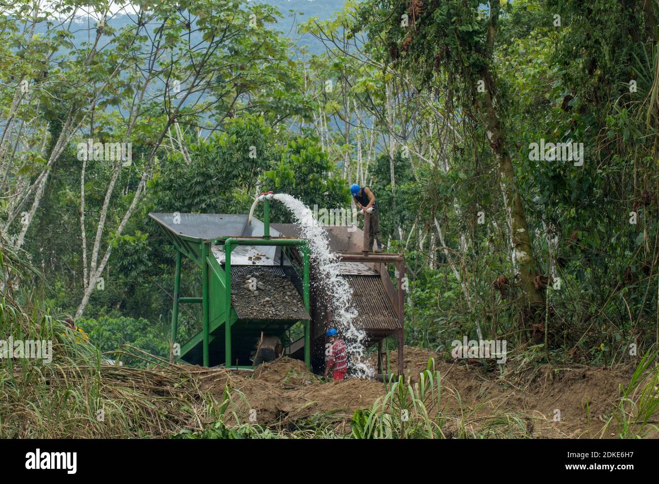 Small scale gold mining on the bank of the Rio Nangaritza in the ...