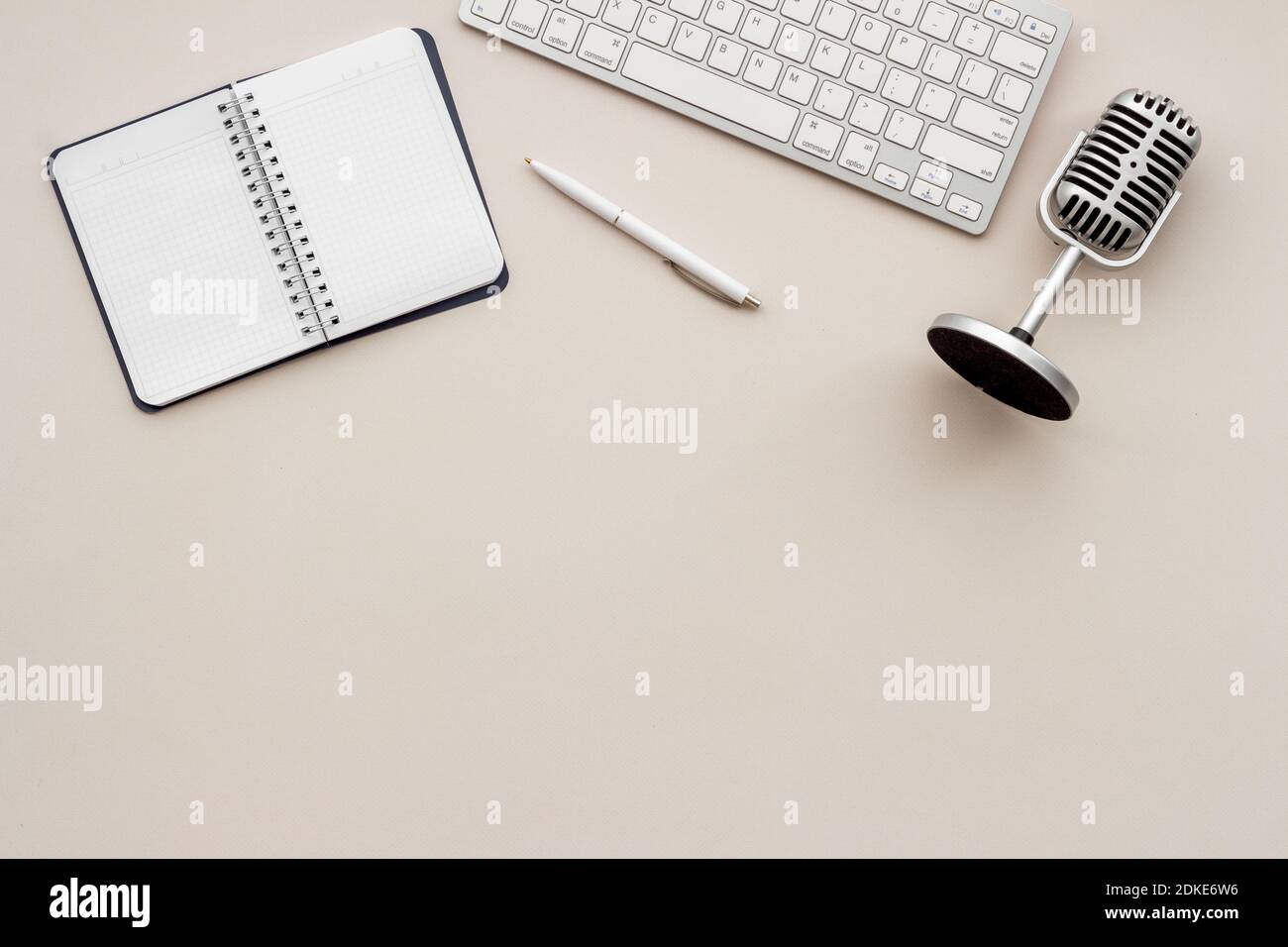 Microphone with keyboard on blogger table, flat lay Stock Photo - Alamy