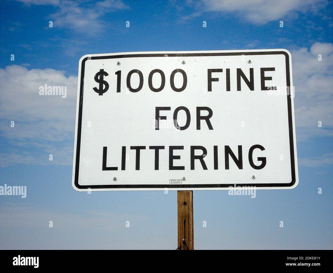 Littering Sign High Resolution Stock Photography and Images - Alamy