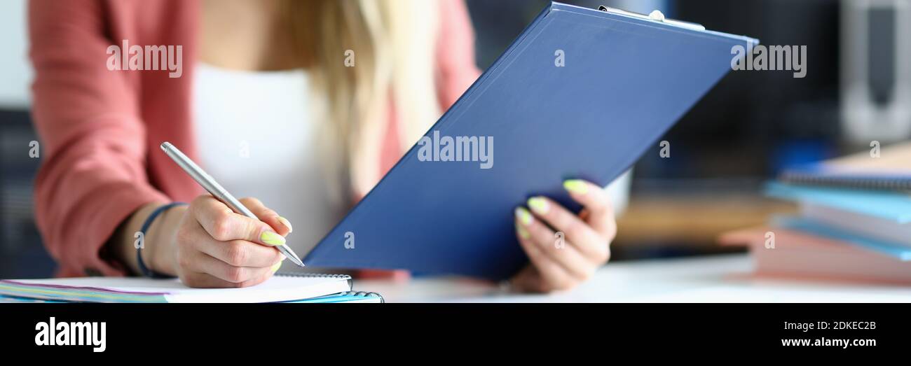 Office employee holding clipboard hi-res stock photography and images ...