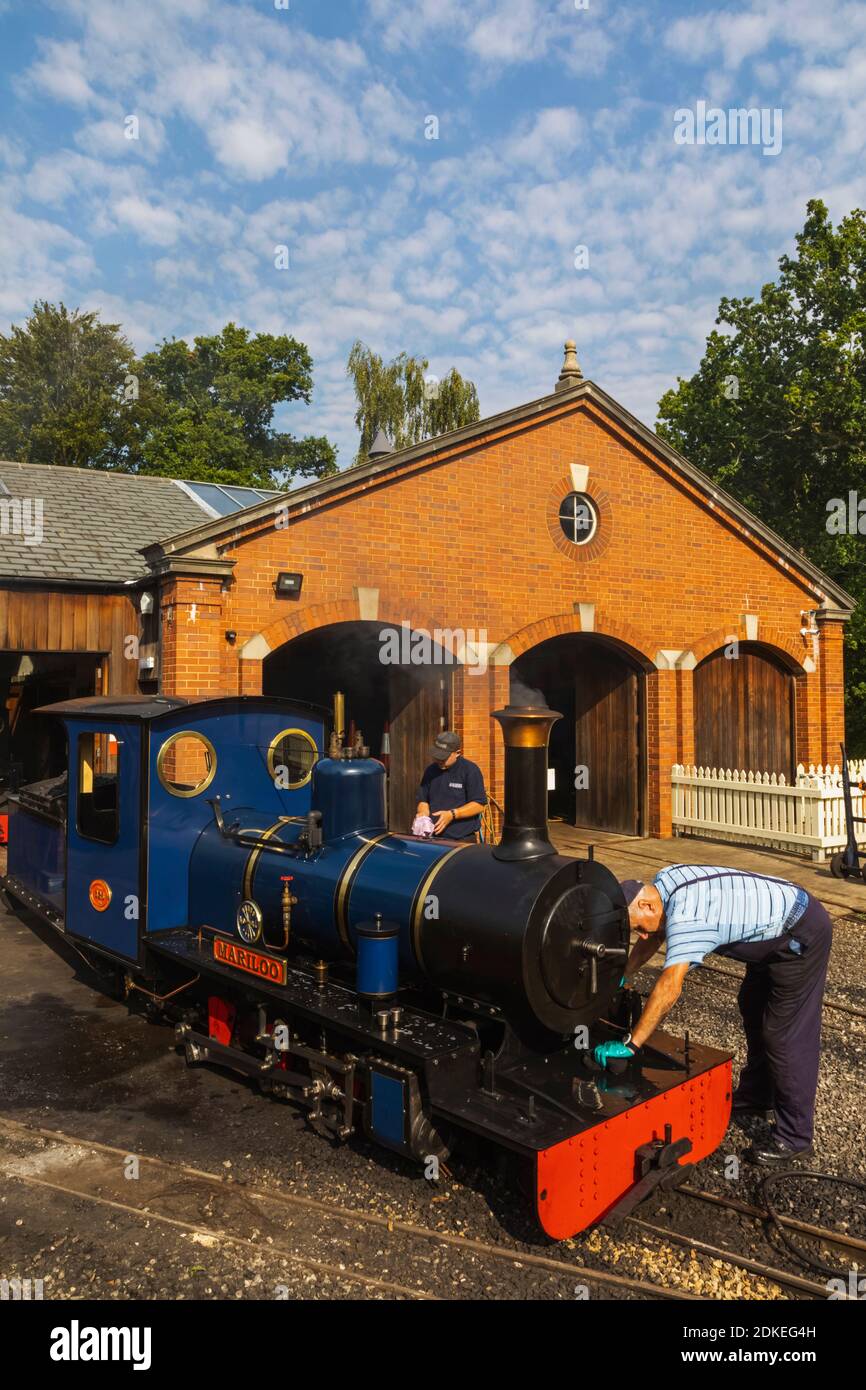 Miniature railway england hi-res stock photography and images - Alamy