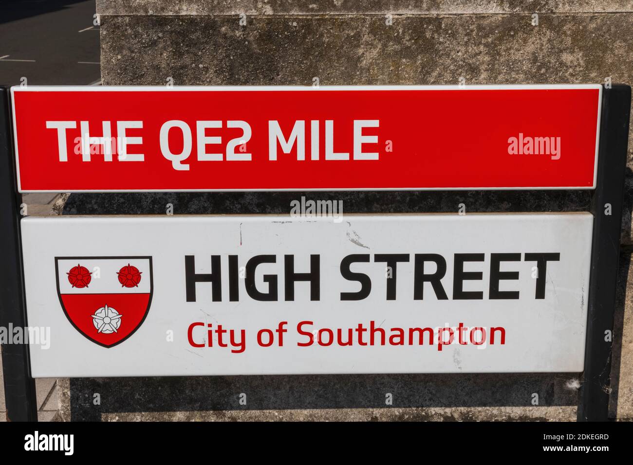 England, Hampshire, Southampton, High Street Sign aka The QE2 Mile Sign ...