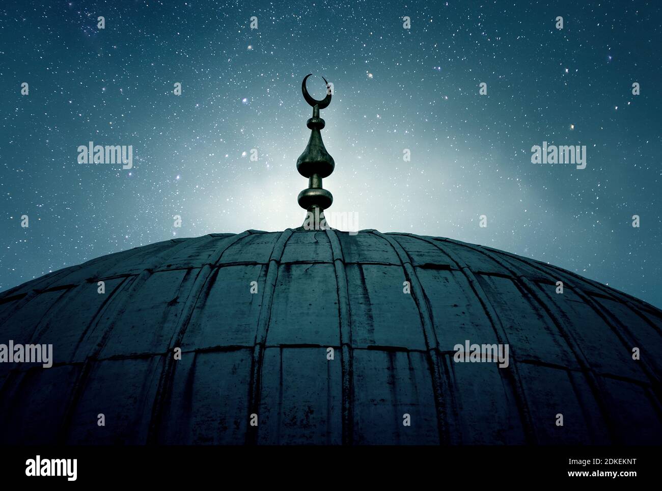 Crescent and mosque hi-res stock photography and images - Alamy
