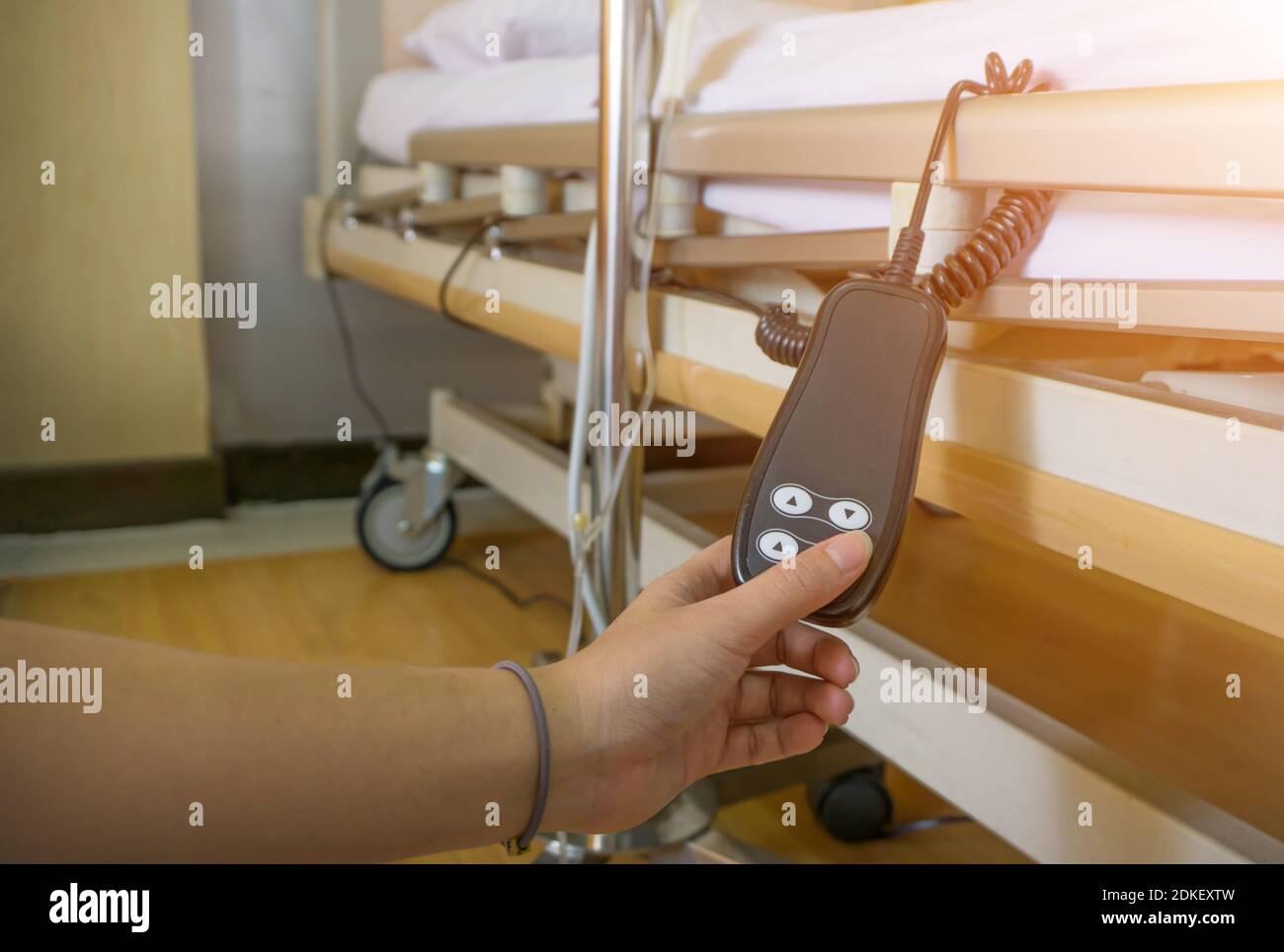 Surgery by remote control hi-res stock photography and images - Alamy