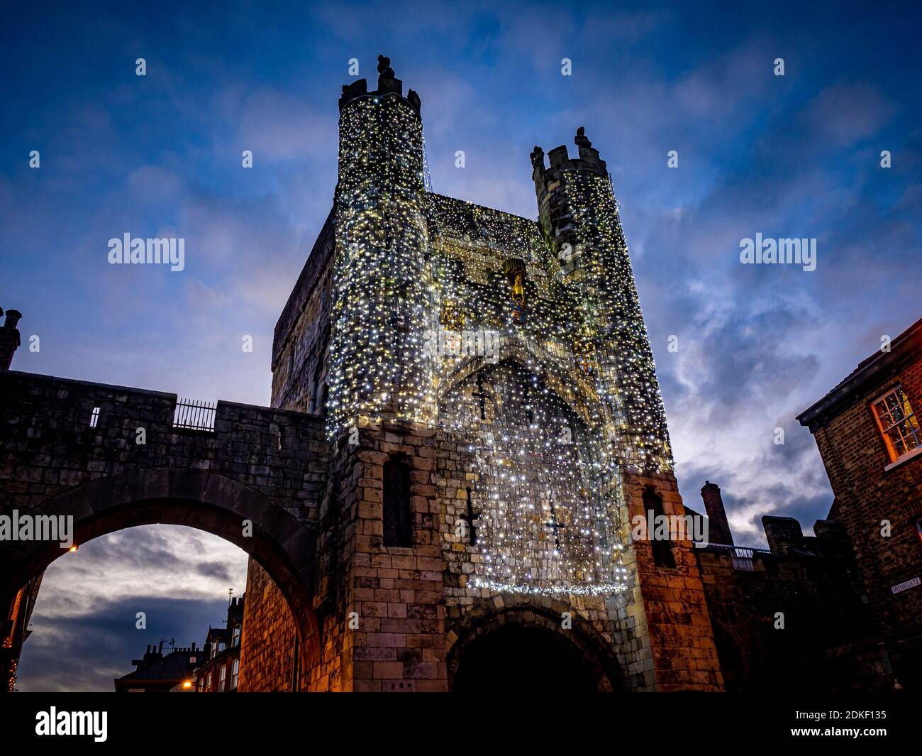 York city walls at night hi-res stock photography and images - Alamy