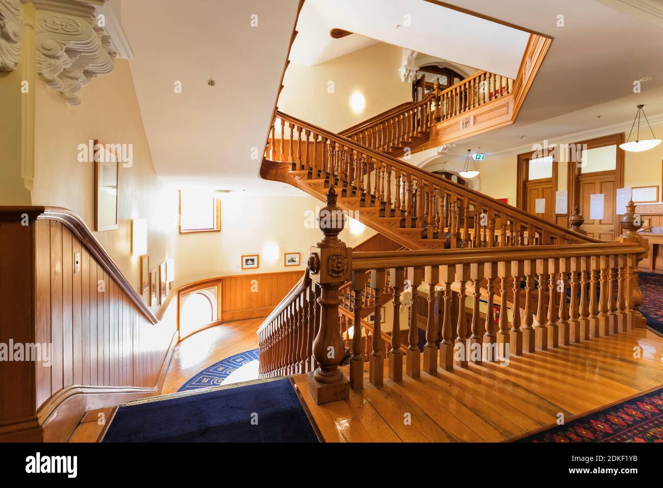 University stairs hi-res stock photography and images - Alamy