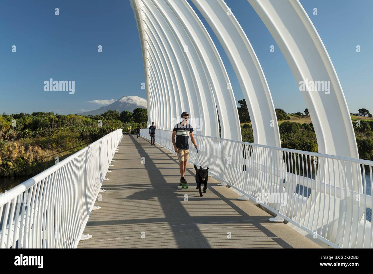 View from the Te Rewa Rewa Bridge to Mount Taranaki (2518m), Egmont ...
