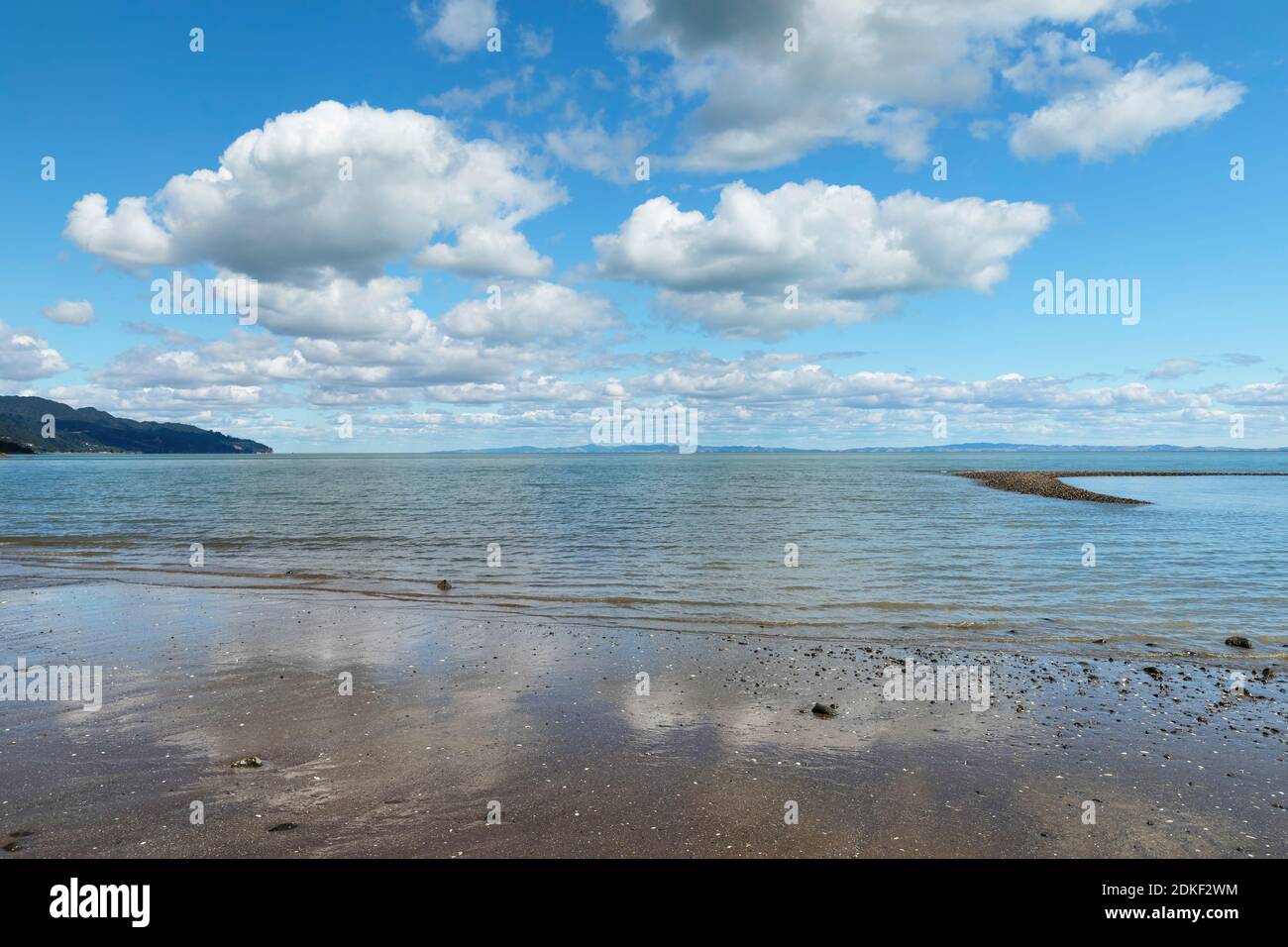 Thames new zealand hi-res stock photography and images - Alamy