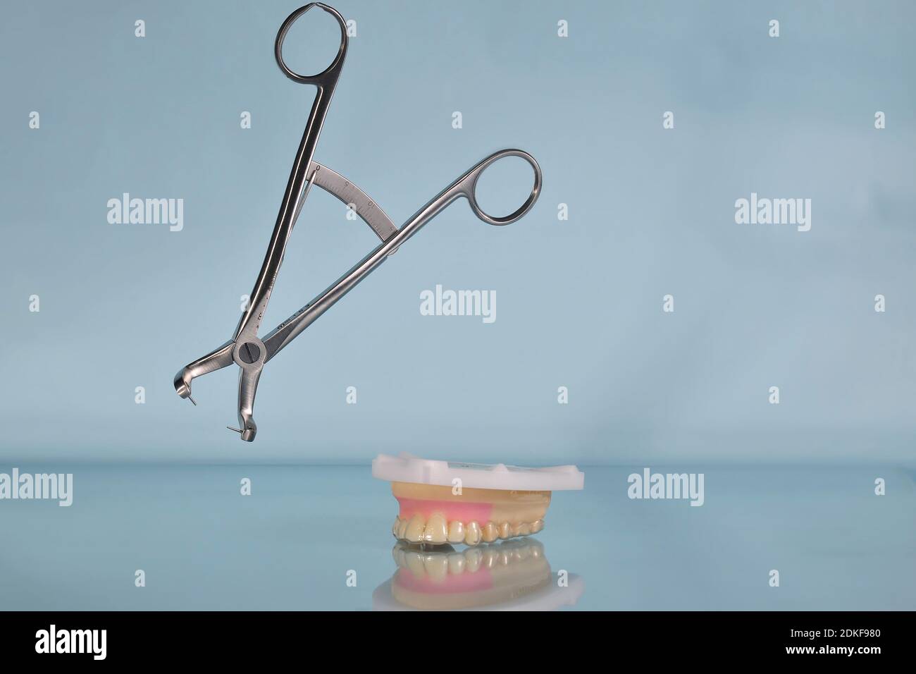 Dental splint hi-res stock photography and images - Alamy