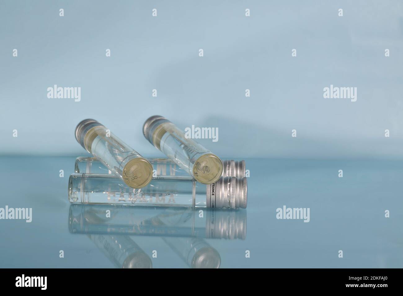 Decorative glassware hi-res stock photography and images - Alamy