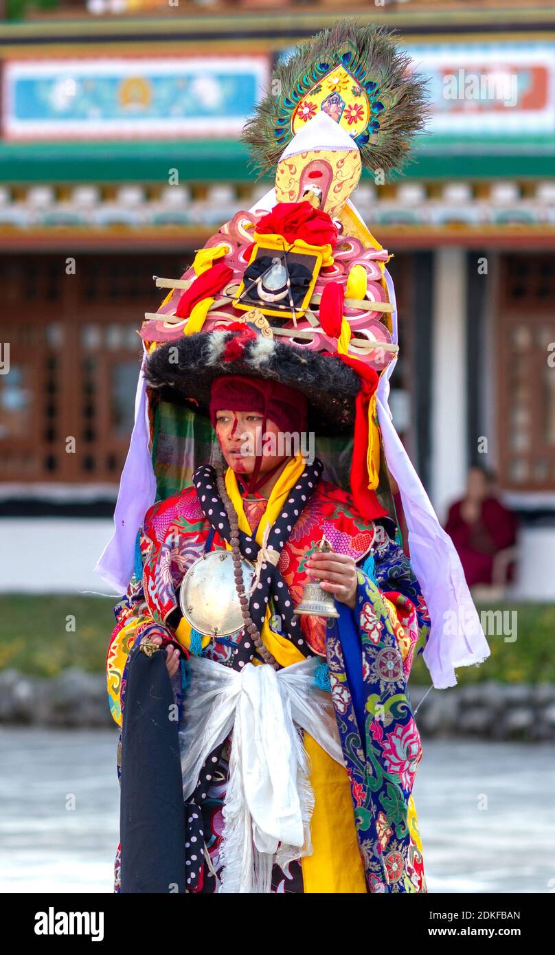 Sikkim traditional dance hi-res stock photography and images - Alamy