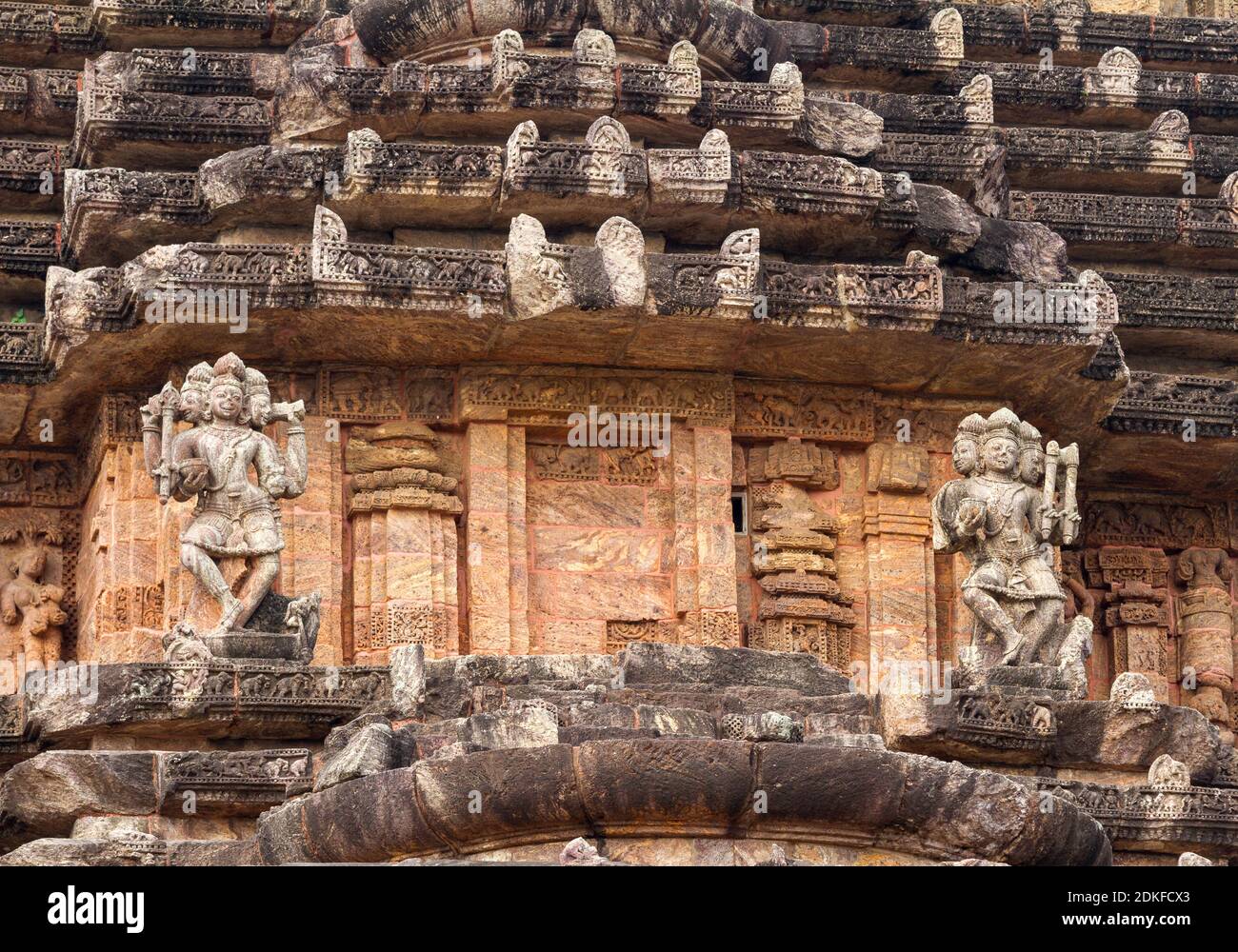 Sculptures of konark sun temple in odisha hi-res stock photography and ...