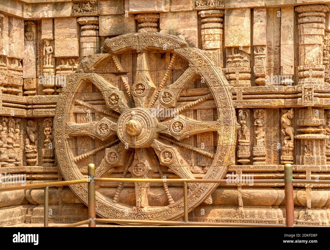 Konark sun temple statue hi-res stock photography and images - Alamy