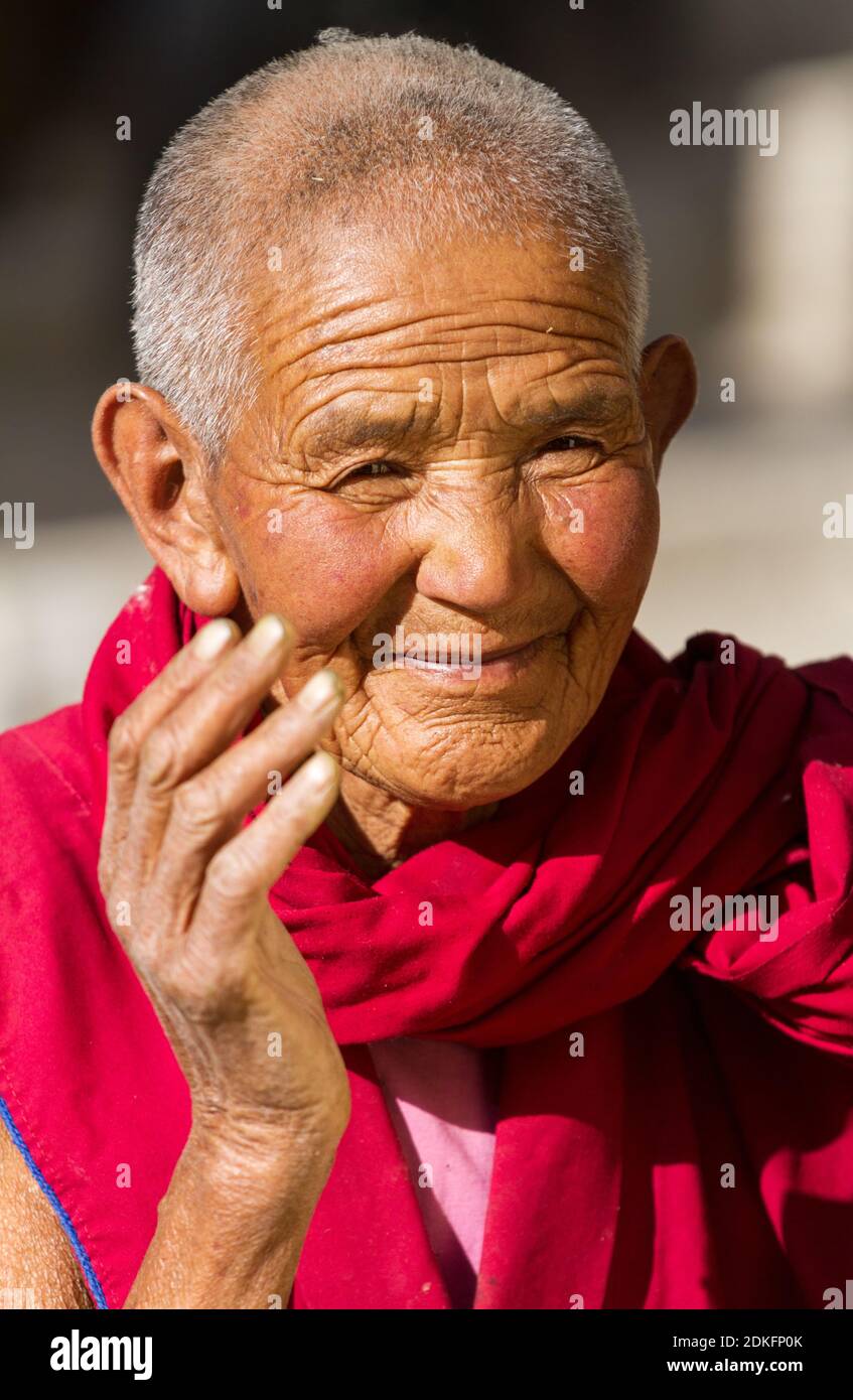 Tibetan buddhist nunnery hi-res stock photography and images - Alamy