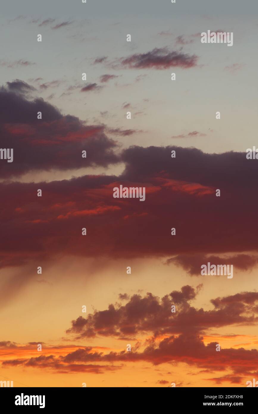 Partly cloudy sunset hi-res stock photography and images - Alamy