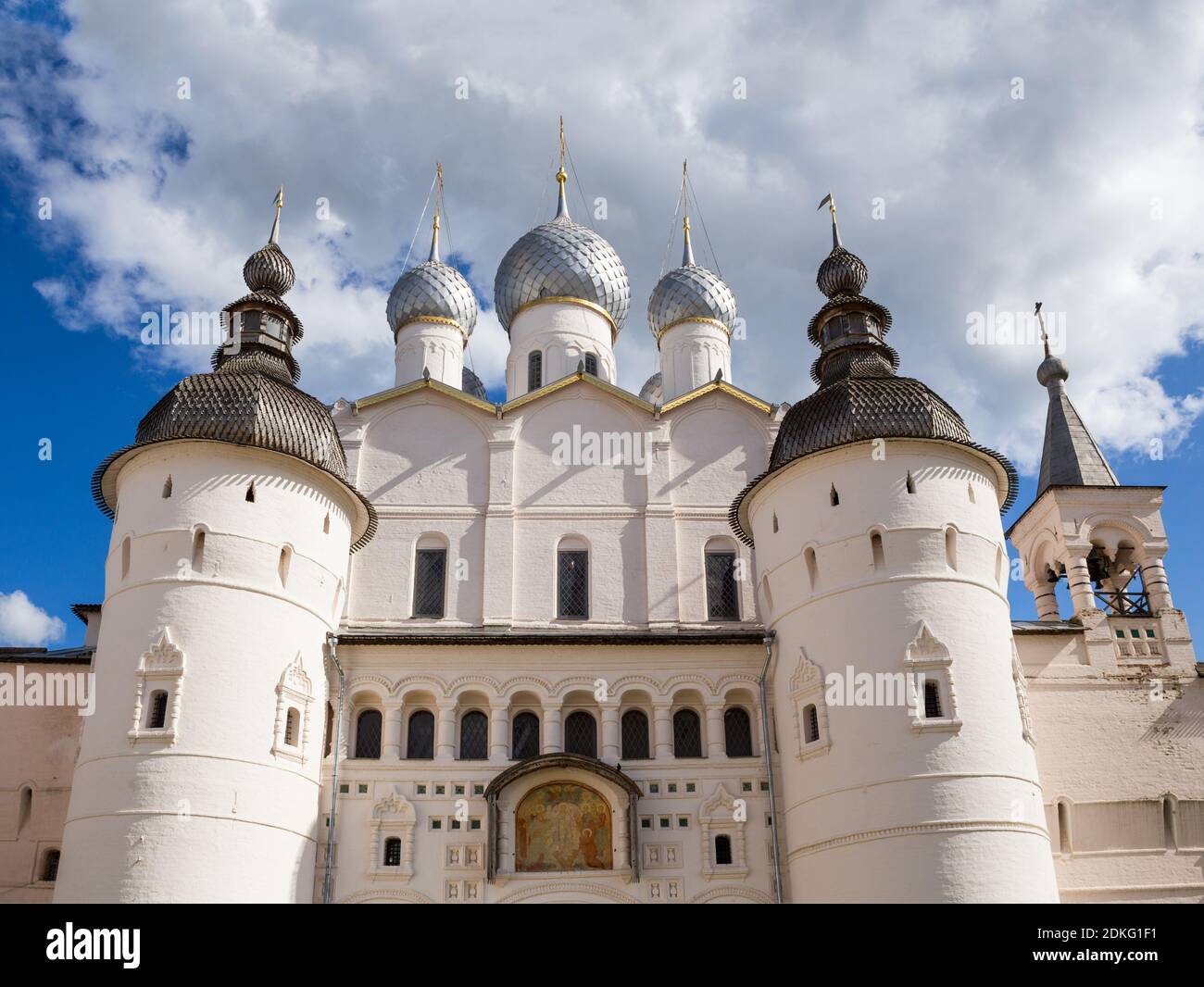Holy Gates and the Resurrection Church with belfry in the Kremlin of ...