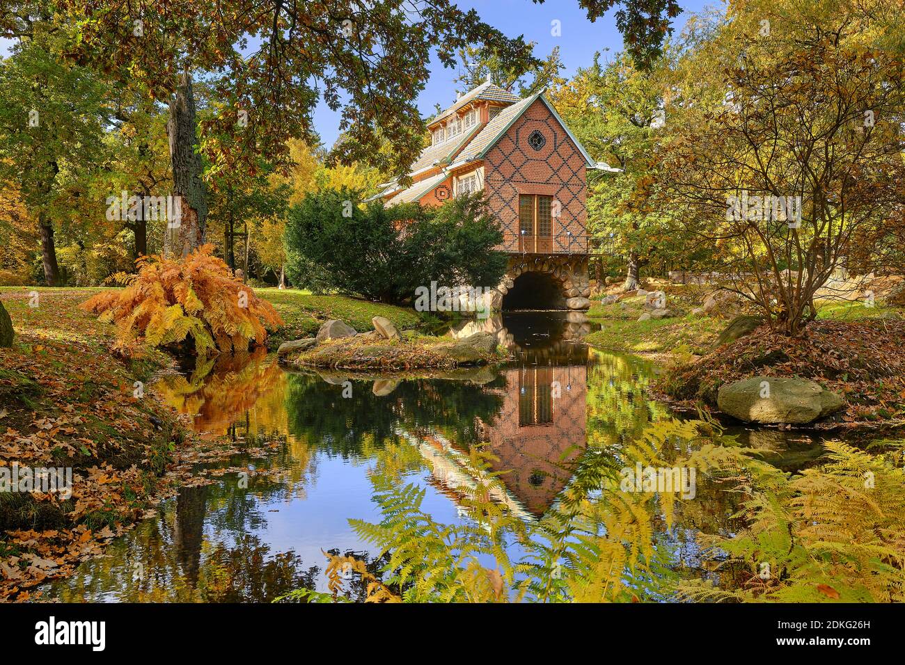 Chinese tea house in the English-Chinese garden of Oranienbaum Castle ...