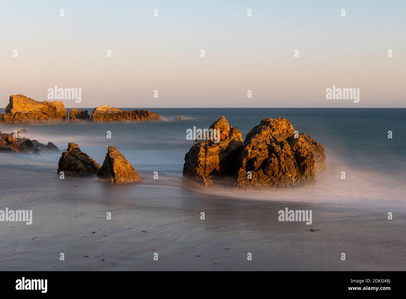 Leo carrillo state beach hi-res stock photography and images - Alamy