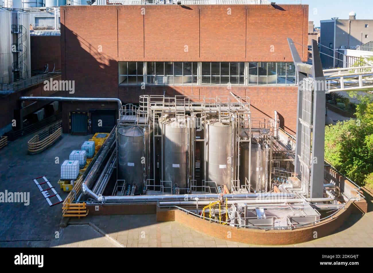 Guinness factory building hi-res stock photography and images - Alamy