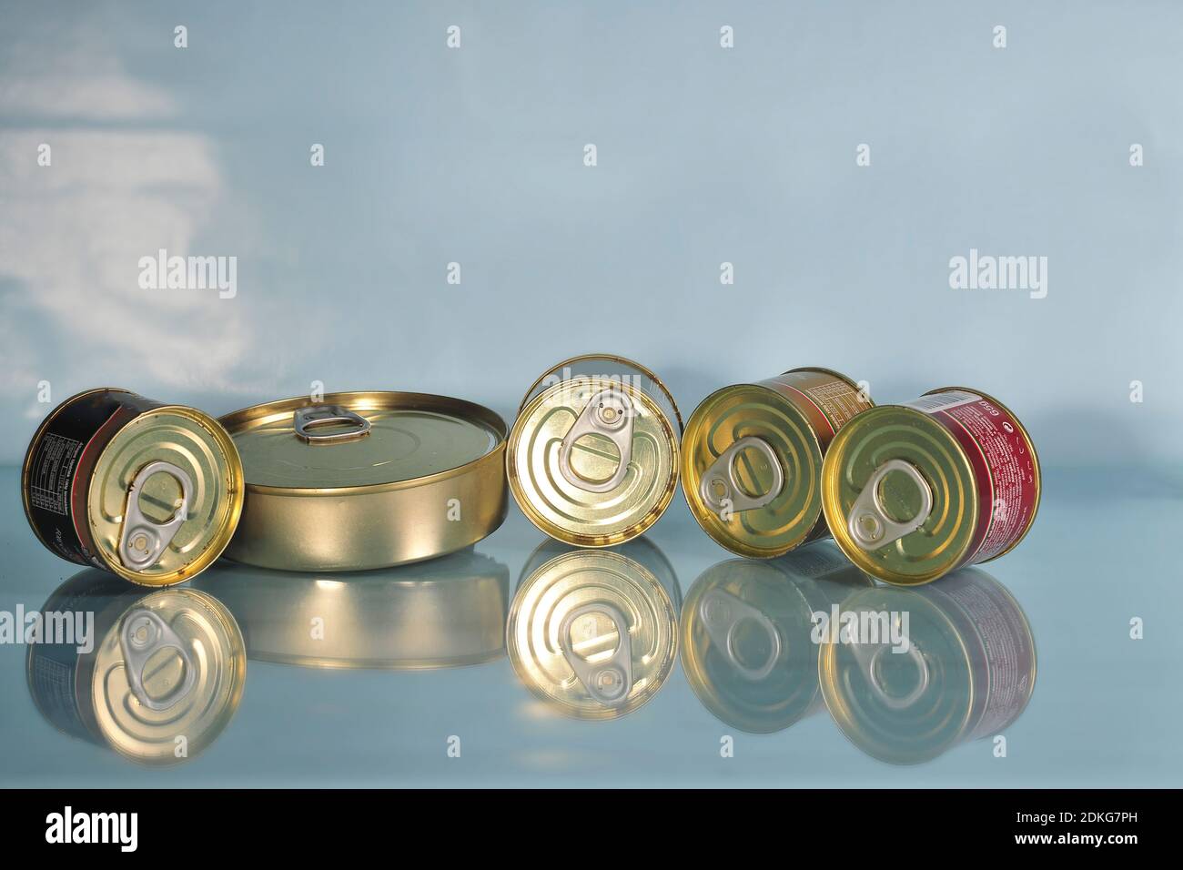 Golden jars hi-res stock photography and images - Alamy