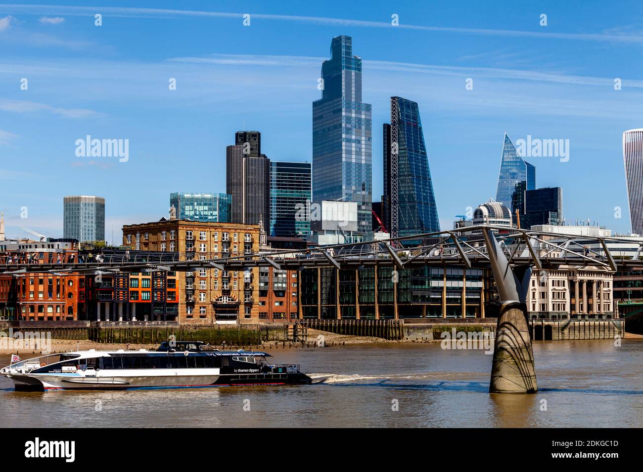 Millennium bridge london city hi-res stock photography and images - Alamy