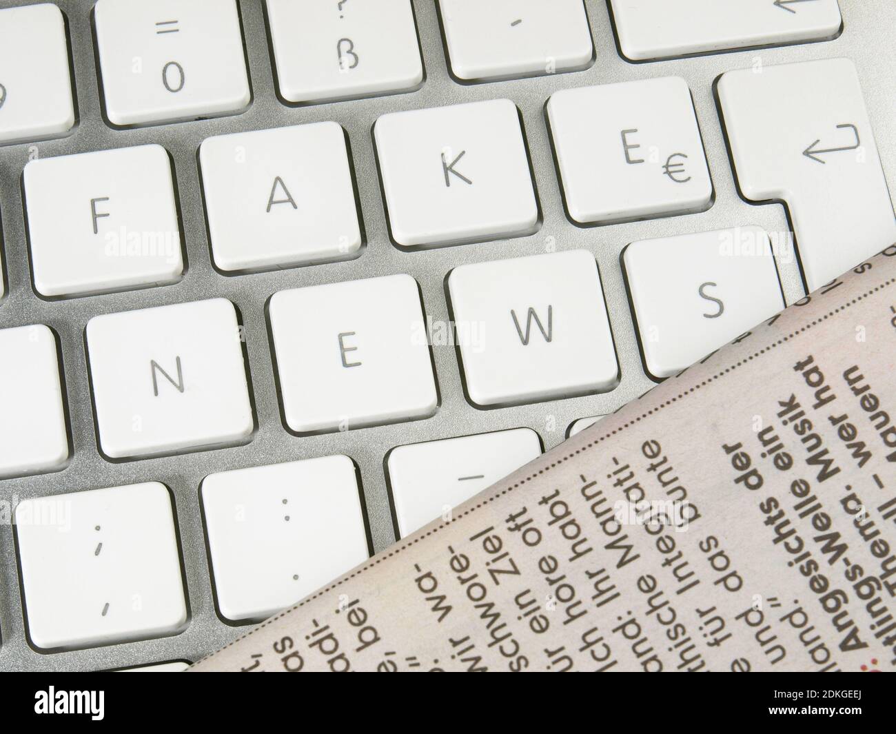 Keyboard - Fake News Stock Photo - Alamy