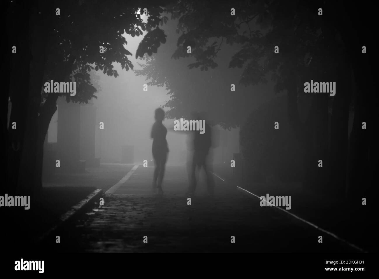 Man attacks woman silhouette hi-res stock photography and images - Alamy