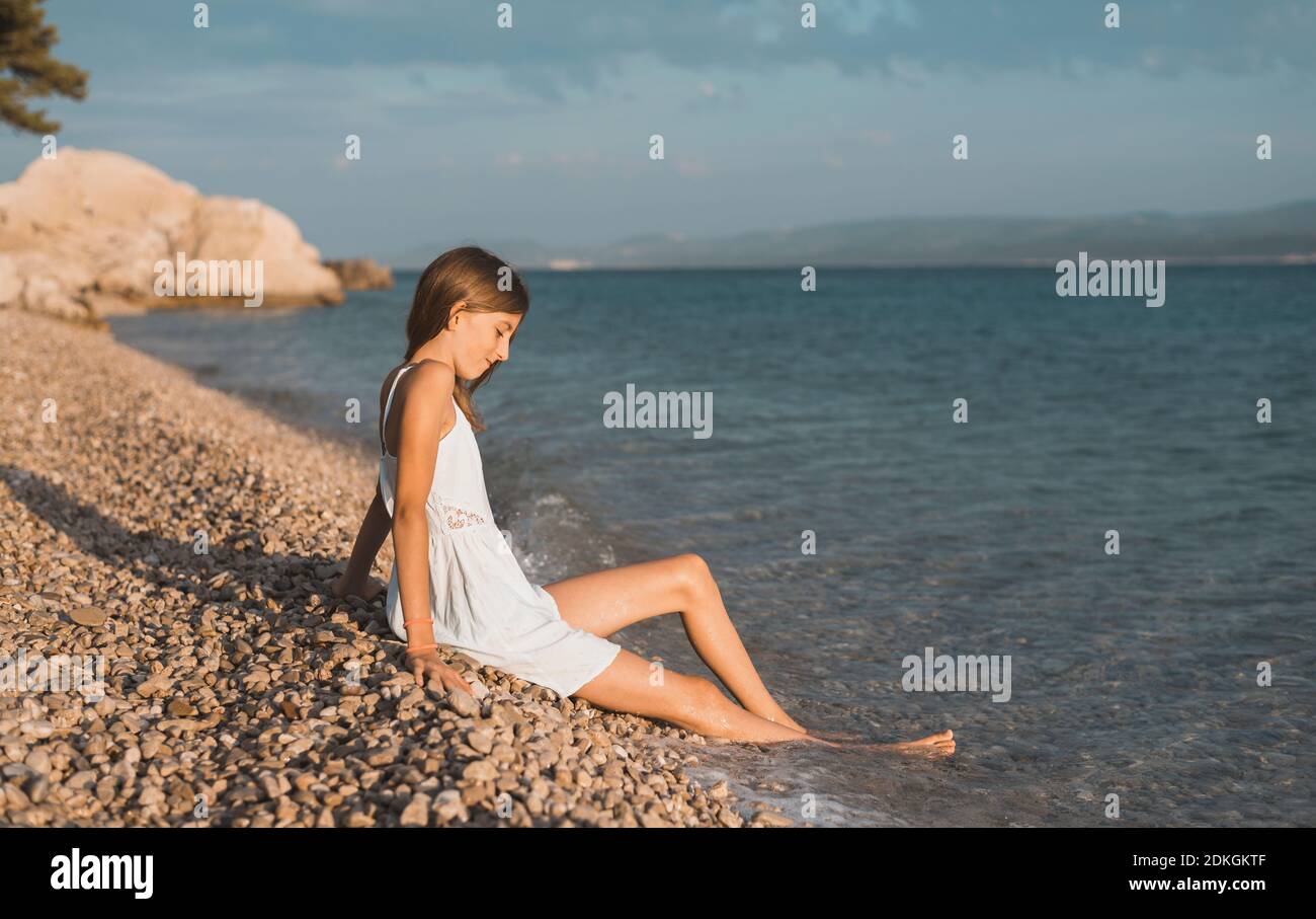Am strand sonnen hi-res stock photography and images - Alamy