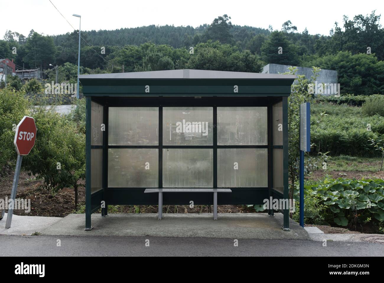 Old bus stop hi-res stock photography and images - Alamy