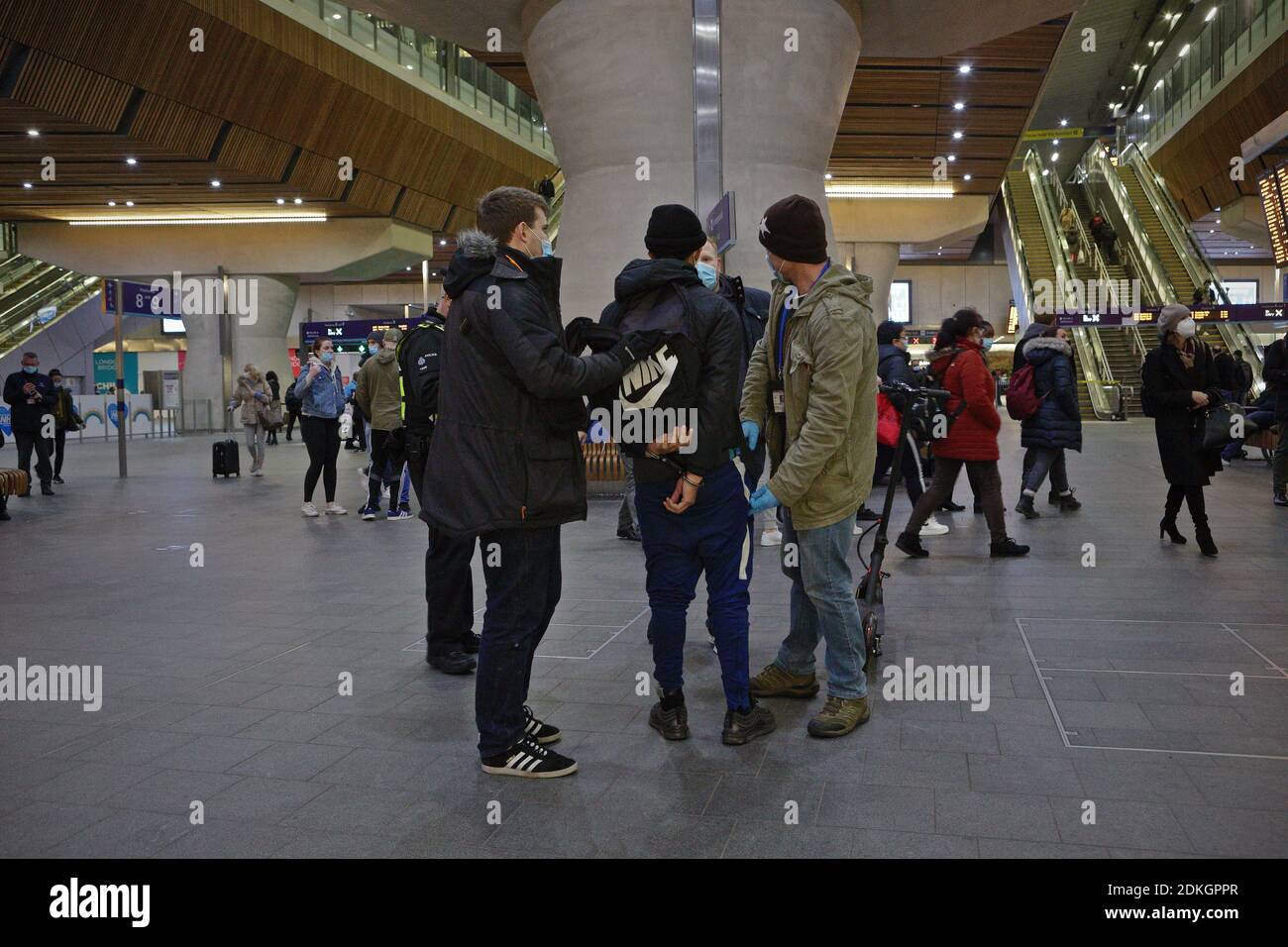 Undercover officers england hi-res stock photography and images - Alamy