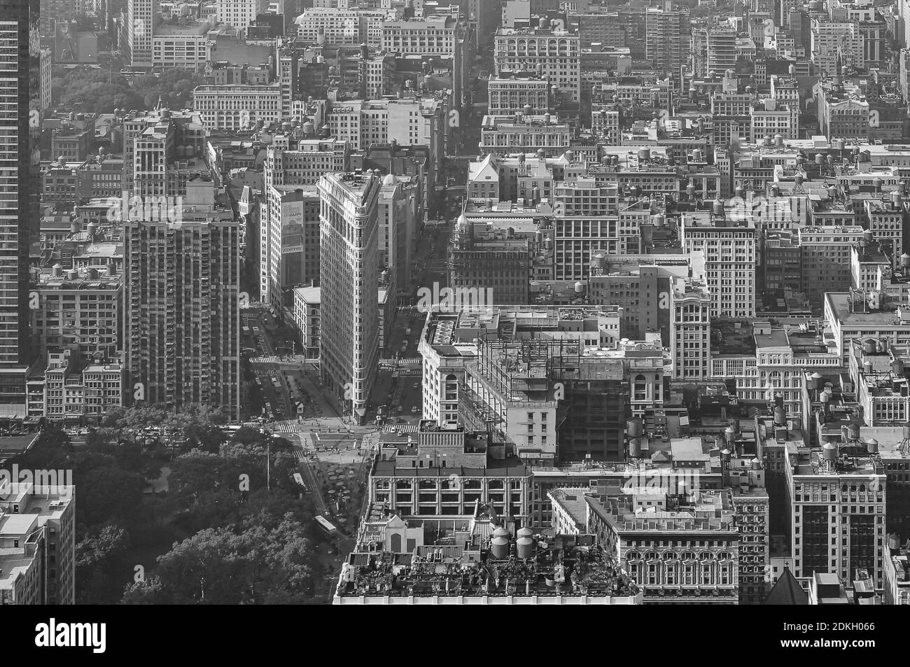 The popular flatiron buliding in New York with the impressive view from ...