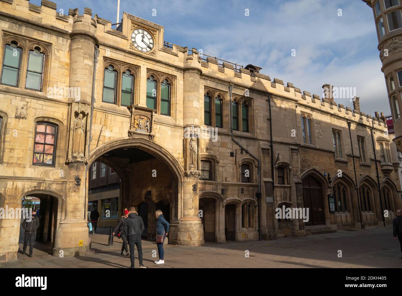 Lincoln stonebow guildhall high street hi-res stock photography and ...