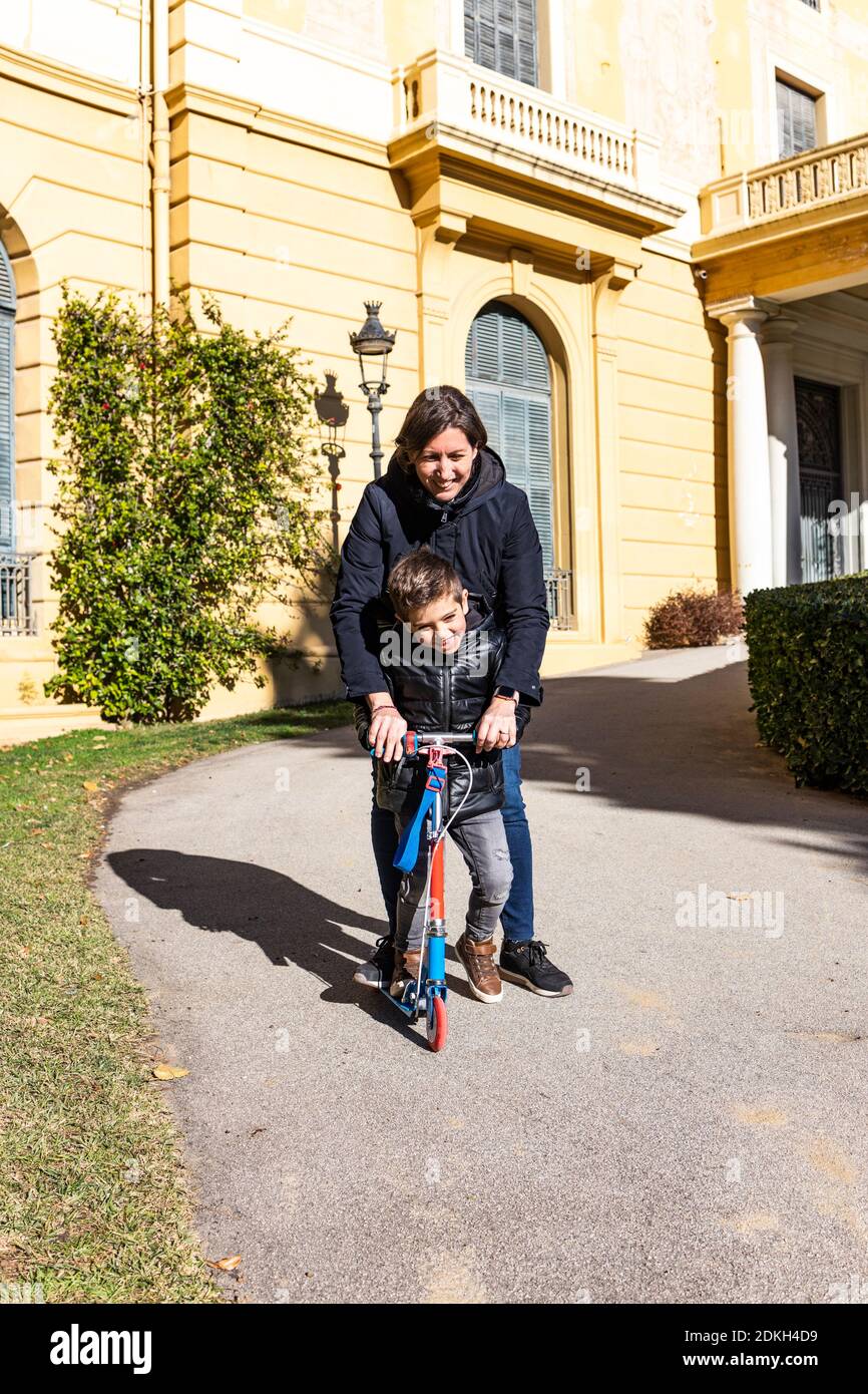 Mom leaving house hi-res stock photography and images - Alamy