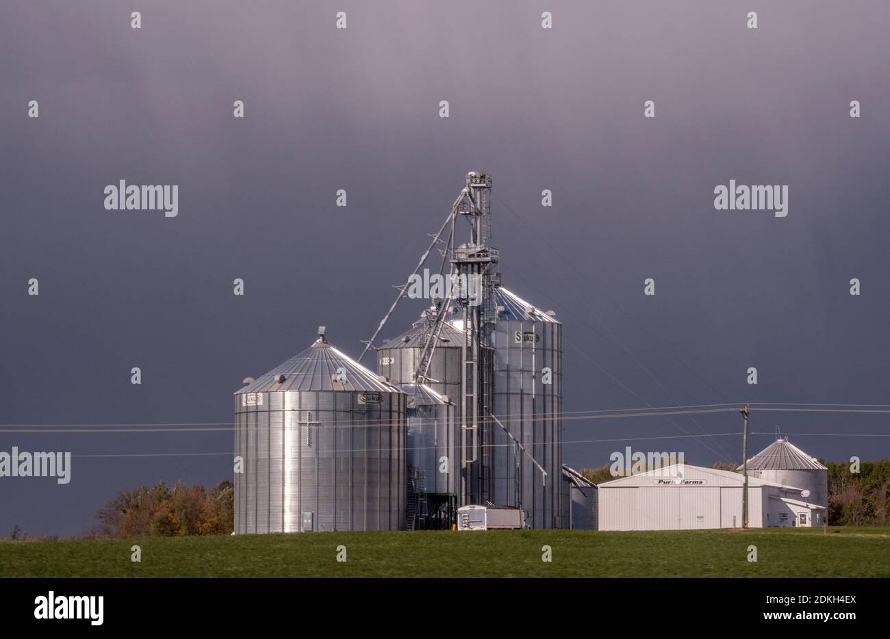 Dramatic shadows hi-res stock photography and images - Alamy