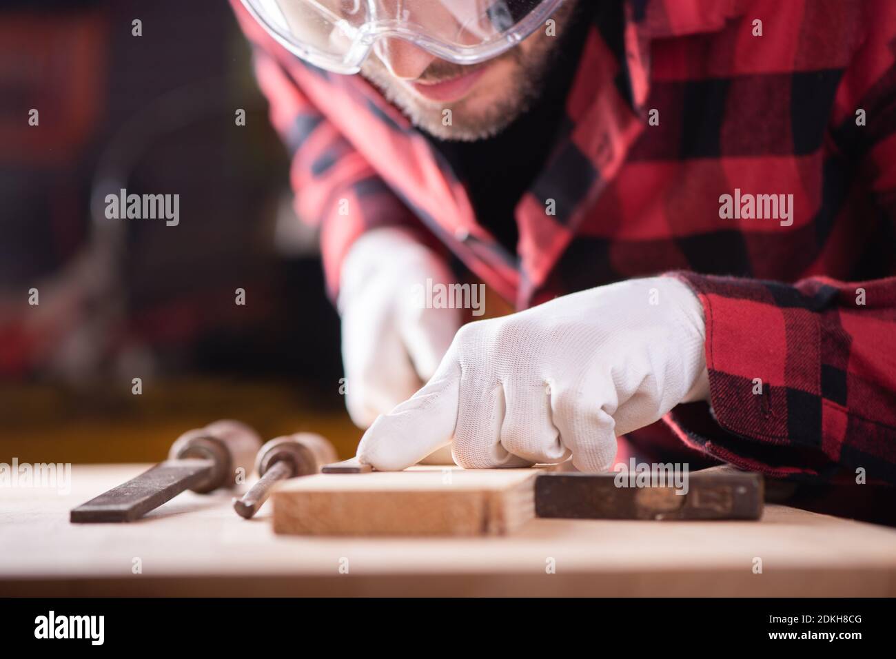 Joiner at work hi-res stock photography and images - Alamy