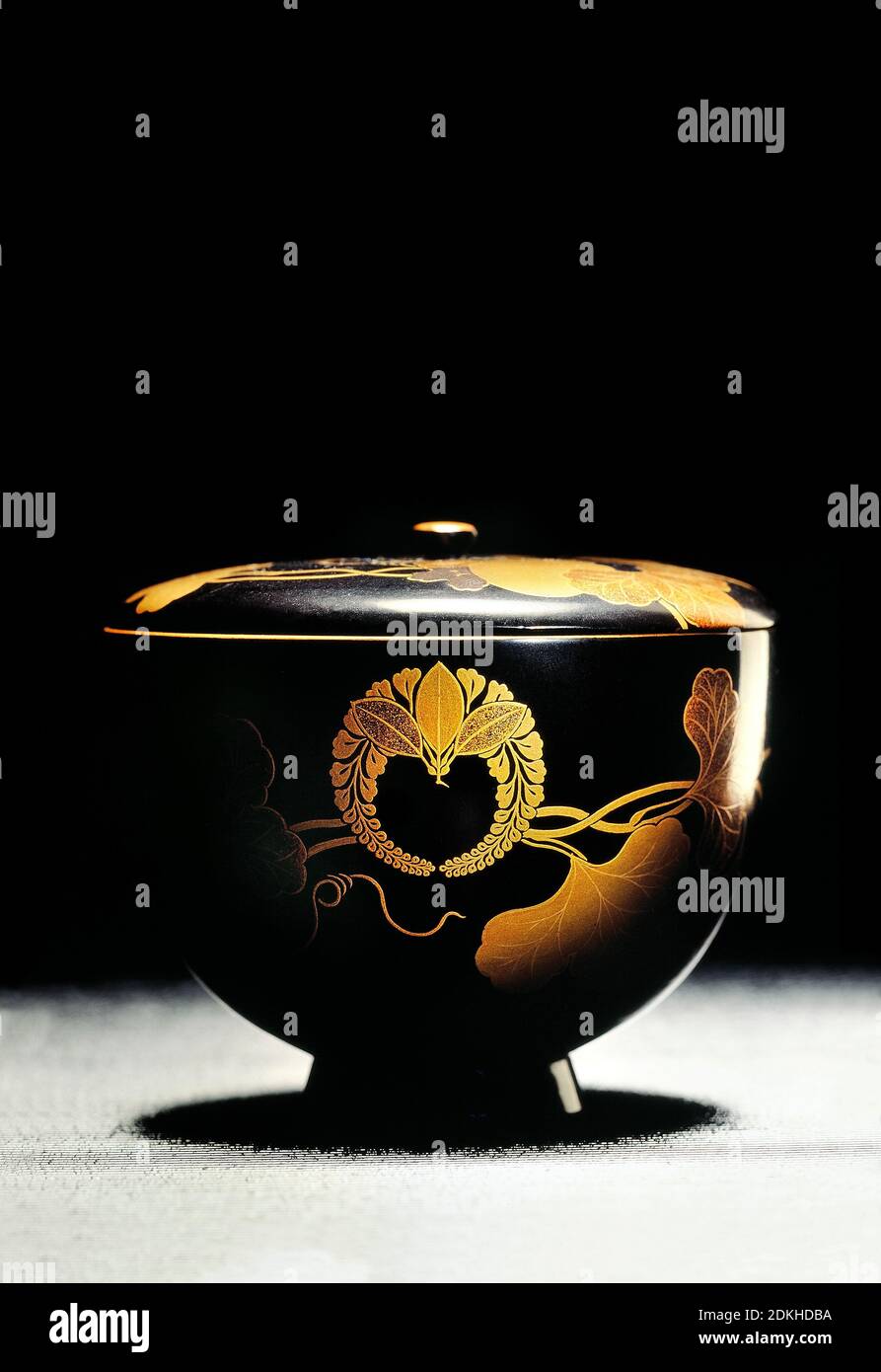 Fuji kamon hi-res stock photography and images - Alamy