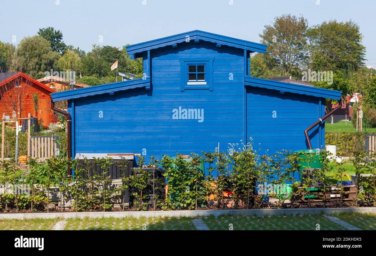 Garden allotments summer houses hi-res stock photography and images - Alamy