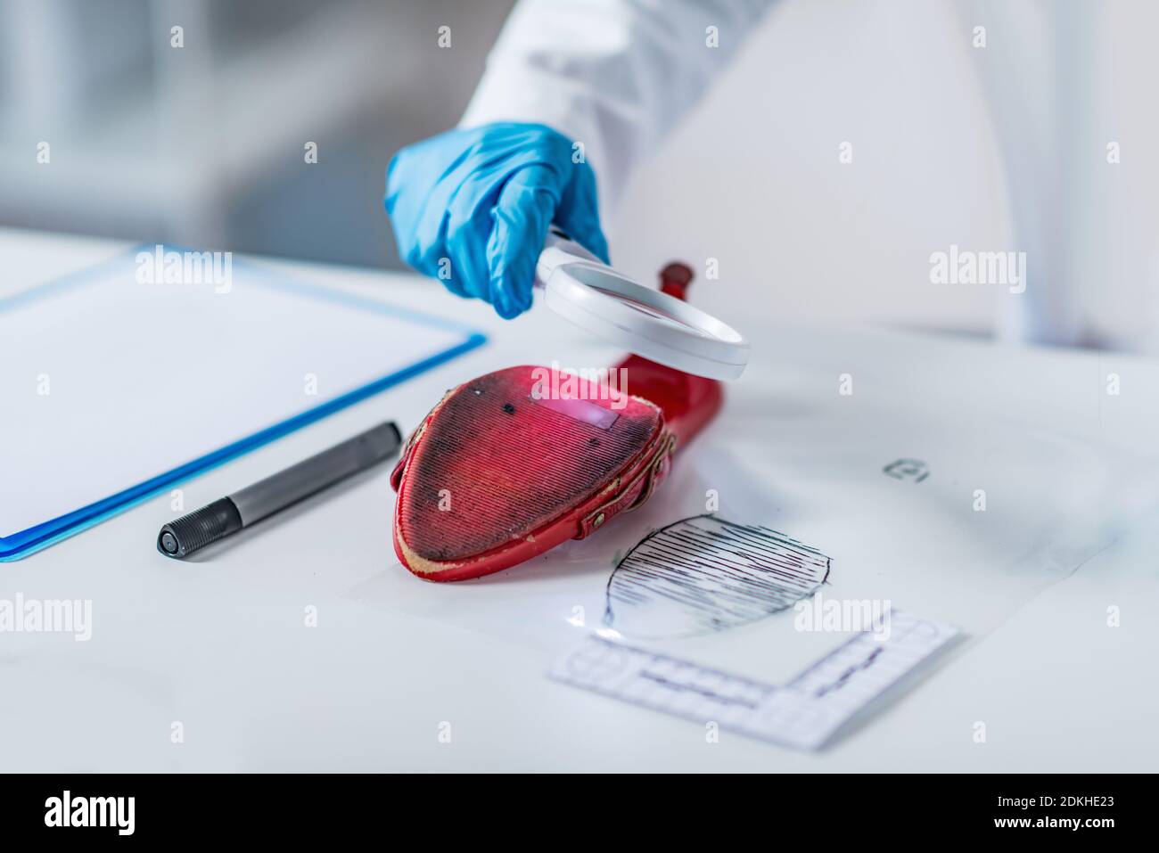 Forensic scientist footprint hi-res stock photography and images - Alamy