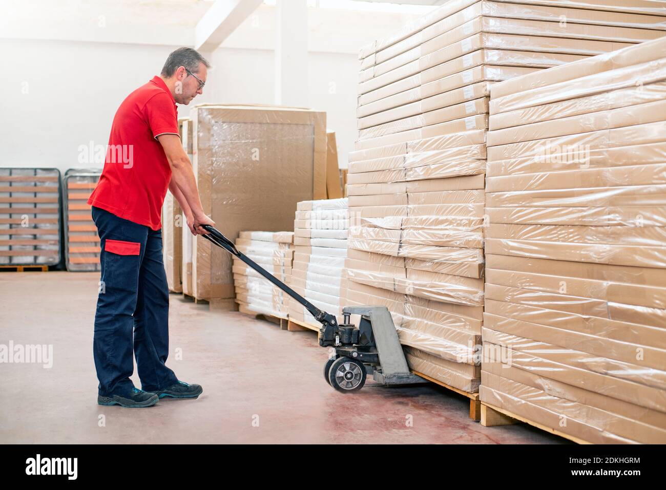 Load Shelves High Resolution Stock Photography and Images - Alamy
