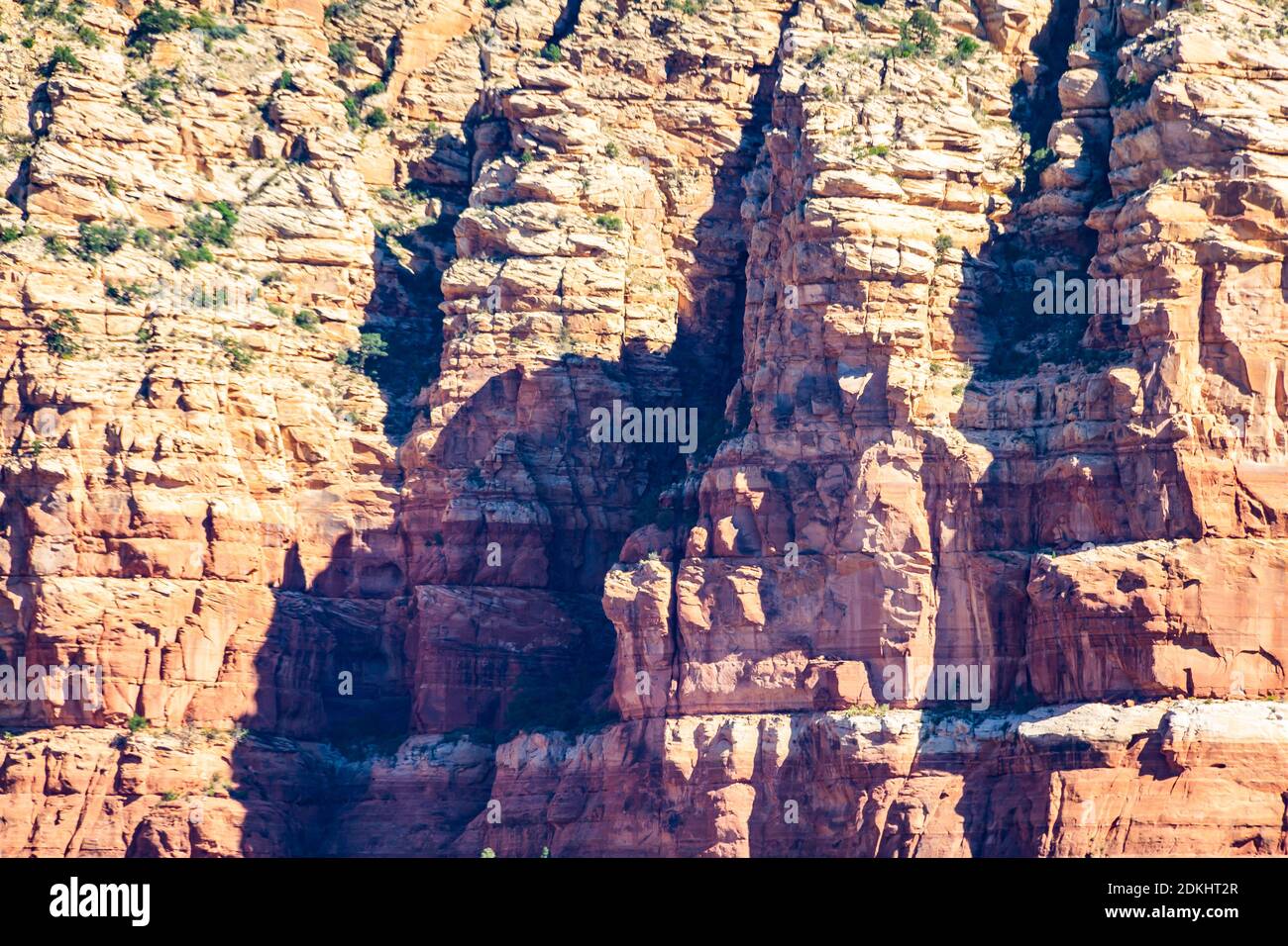 Red rock cliff face hi-res stock photography and images - Alamy